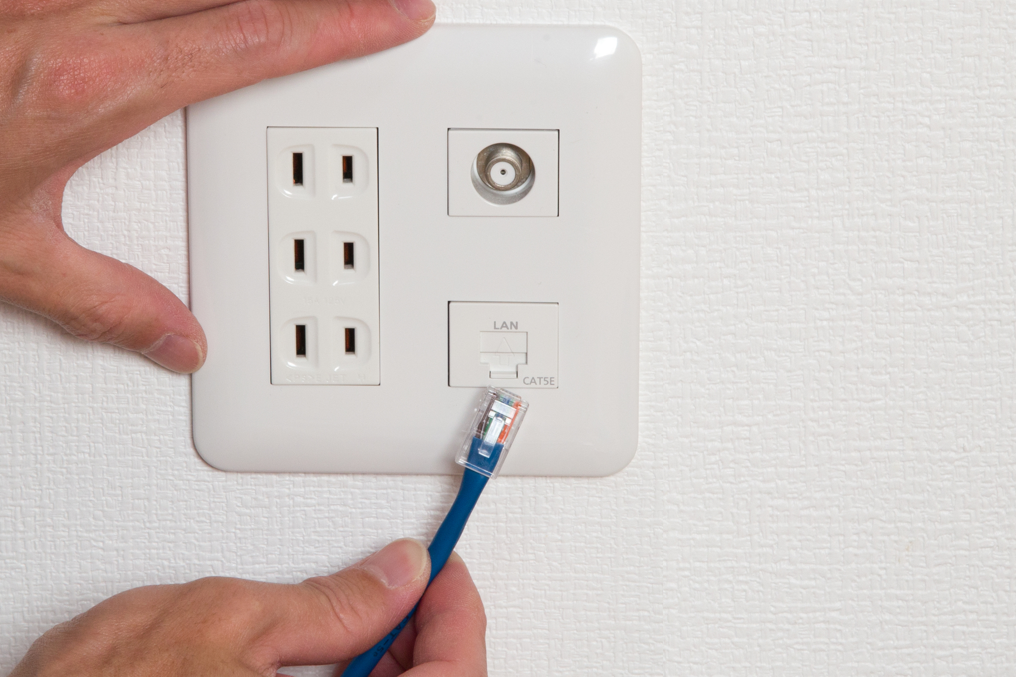 【必見】 LANケーブルを選ぶ5つのポイント！有線接続のメリット・デメリットも紹介｜法人のお客さま｜NTT東日本